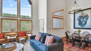 Casa de Férias Luxo, pátio, vista para a montanha | Sala de estar