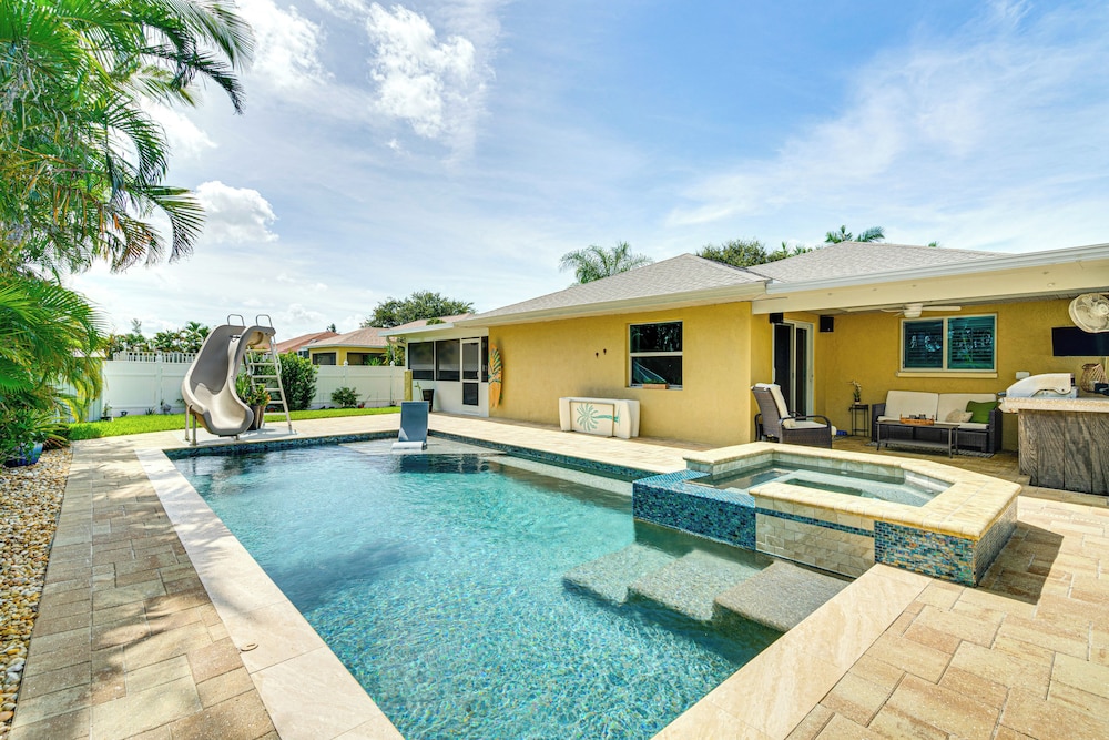 6 Mi To Beach: Family Oasis W/ Pool In Cape Coral - Cape Coral, FL