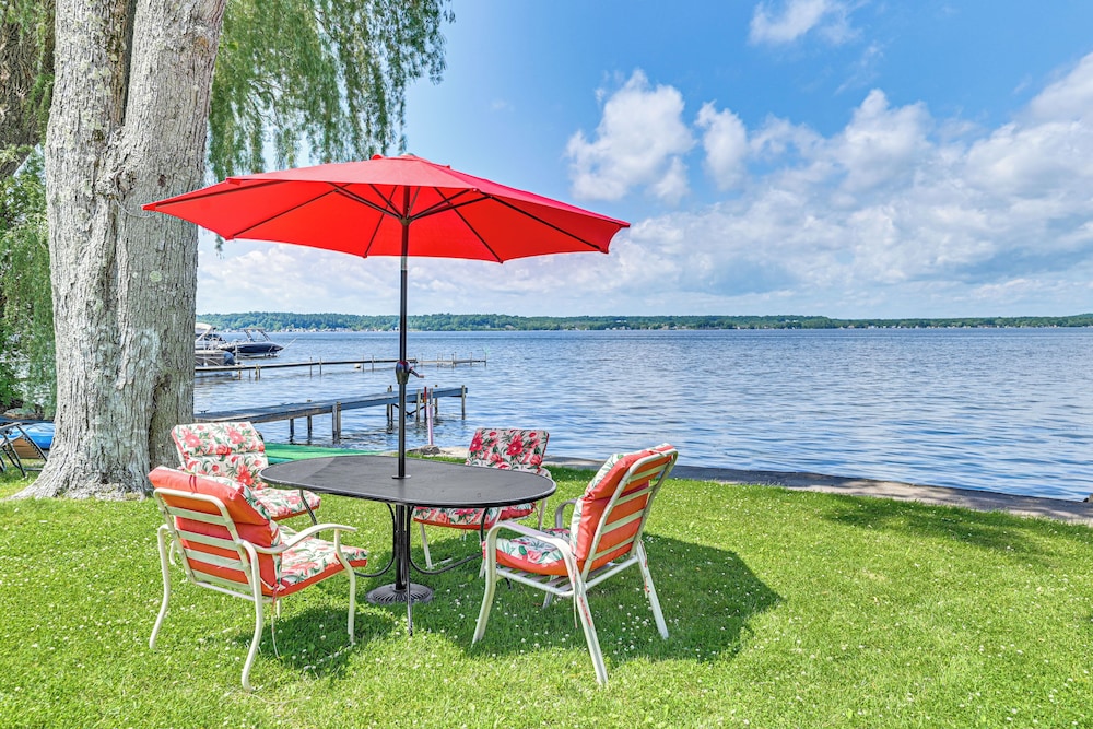 Dock + Kayak: Lakefront Gem On Saratoga Lake - Saratoga Springs, NY