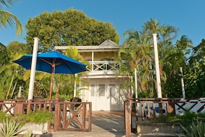 Apartamento, 2 quartos | Terrenos do alojamento