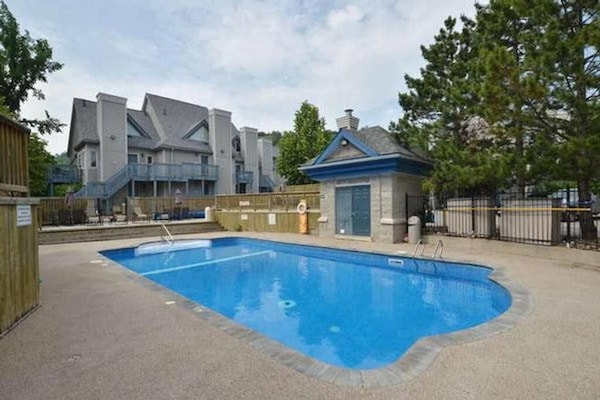 Piscina externa sazonal