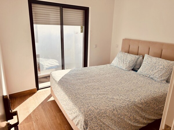 Lagos Marina Studio- King Bed- Ensuite- Balcony - Lagos