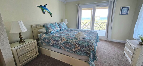 1817 Oceanfront Bed & Breakfast - North Carolina