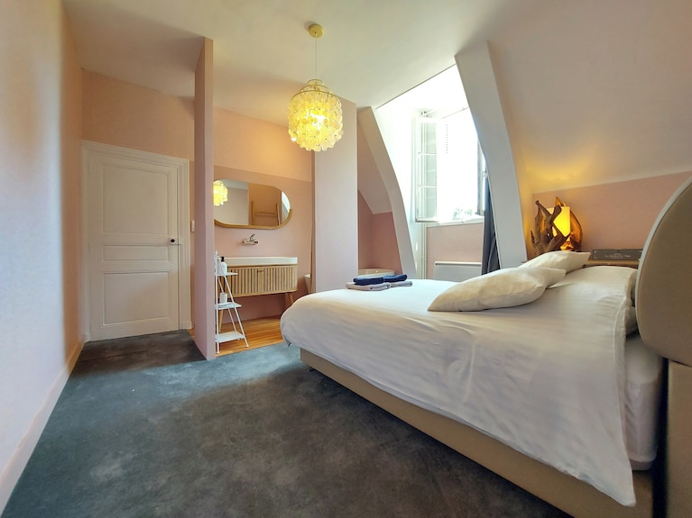 Chateau Emile Haroch At The Foot Of The Venise Verte - Département Charente-Maritime