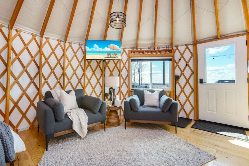 Adventure Abode | Modern Yurt W/ Hot Tub, Bubble Dome + Ada Access - Pennsylvania