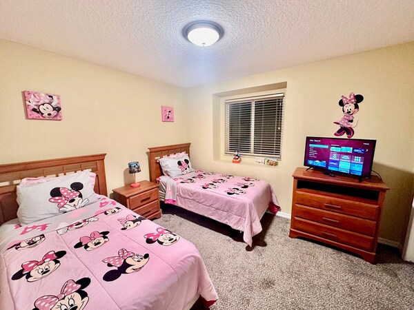 Luxury Compass 3br Townhouse Near Disney Parks 2 - Lake Buena Vista, FL