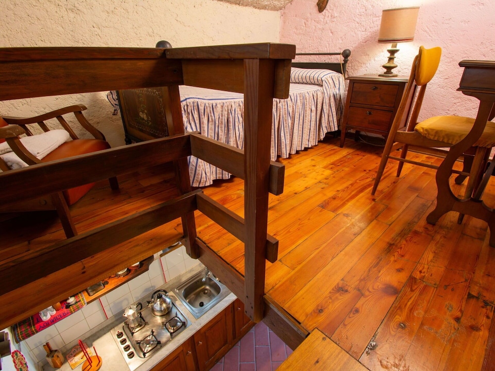 Beautiful private villa for 6 people with private pool, WIFI and TV ...