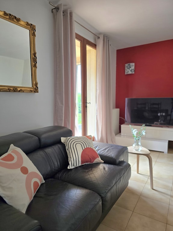 Charming Provencal Villa With Terrace And Garden, Near Avignon, Mont Ventoux - Monteux