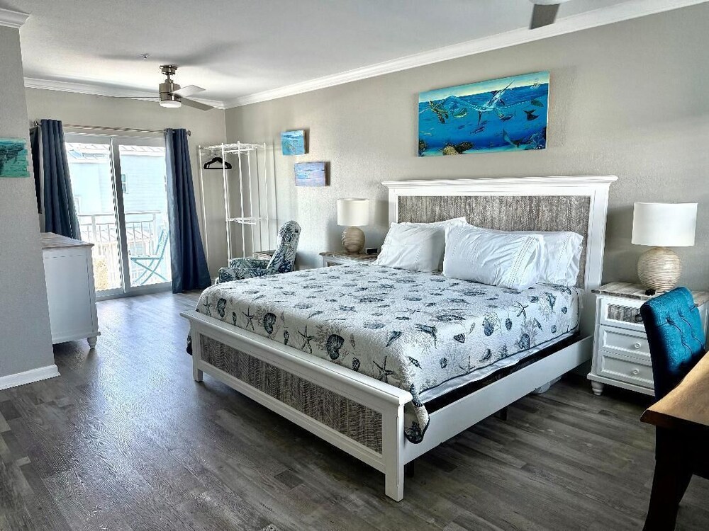 OCEANFRONT community, perfect condo, sleeps 4 - Marathon Shores | Vrbo