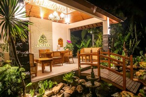 Área de estar no saguão
