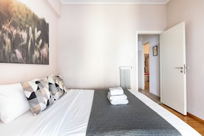 Apartamento, 1 quarto, cozinha, Vista para a cidade | Com decoração personalizada, com mobília individualizada