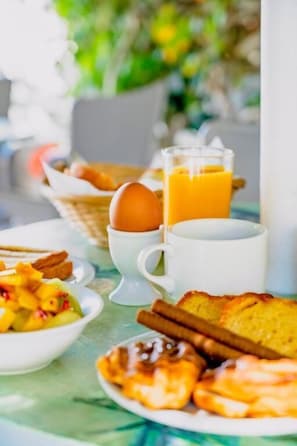 Pequeno-almoço continental diário incluído
