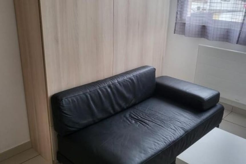 3 Next To Paris - Montreuil