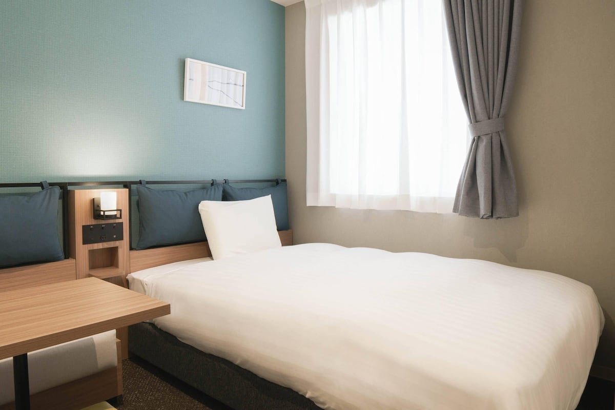 Quarto standard, 1 cama de casal, para não fumantes | Roupas de cama premium, cortinas blackout, Wi-Fi de cortesia