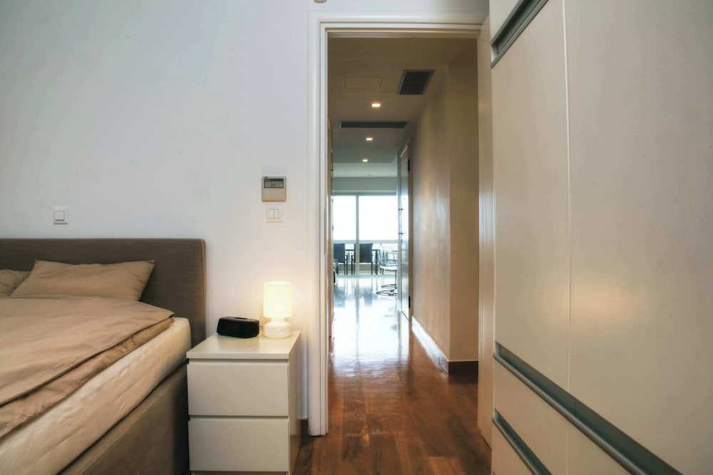 #AH18 Metz 2-bedroom penthouse apartment - Athens | Vrbo