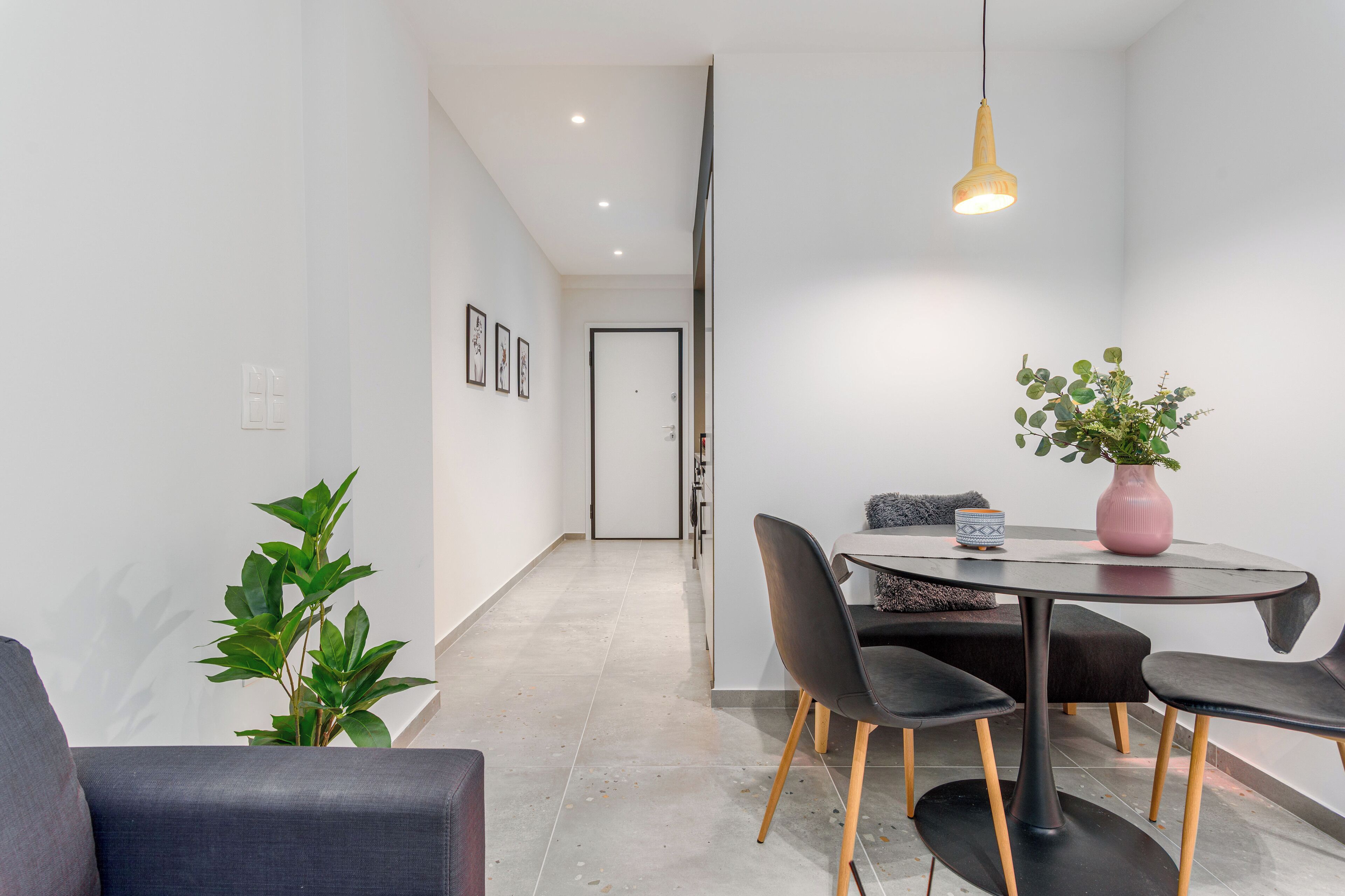 Apartamento, 2 quartos, cozinha, vista para a cidade | Opções para refeição no quarto