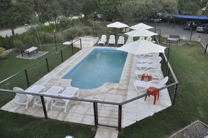 Piscina externa sazonal