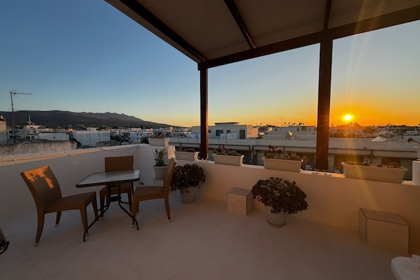 Quarto triplo panorâmico, sacada, vista para a montanha | Terraço/pátio