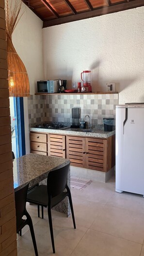 BangalĂ´ premium | Cozinha privada | Micro-ondas