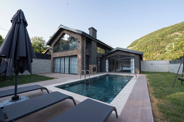 Eight Sapanca - Kocaeli