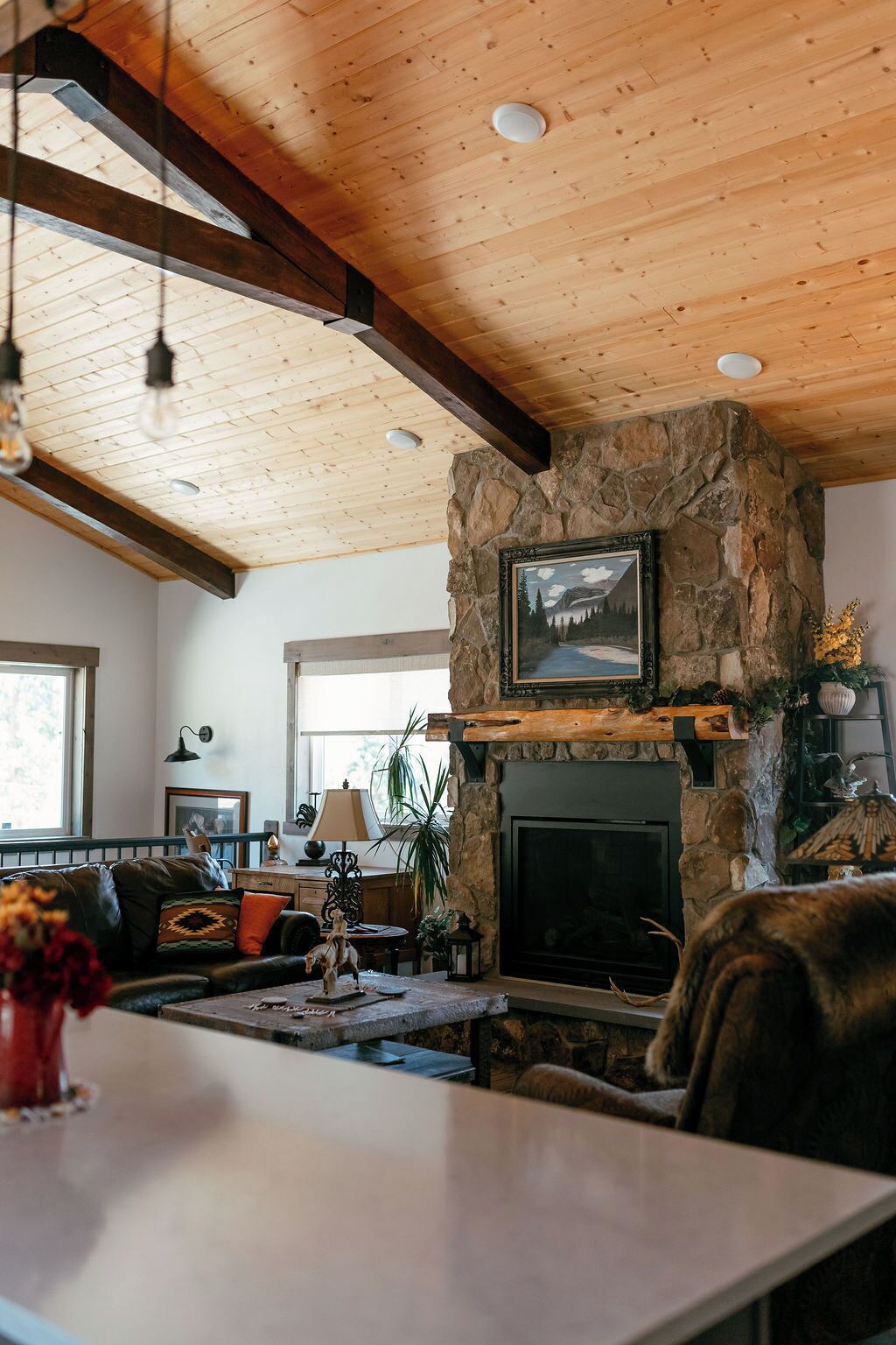 Unique 3-bedroom Barndominium In Historic Hamilton With Wifi, Ac - Hamilton, MT