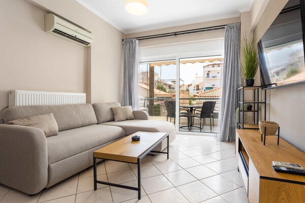 Kalamata City Nest Ypapanti Cozy Bright Getaway - Kalamata