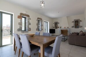 Torri di Pietra Uno Mani Stoupa Reviews, Deals & Photos 2026 - Expedia