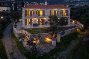Torri di Pietra Uno Mani Stoupa Reviews, Deals & Photos 2026 - Expedia