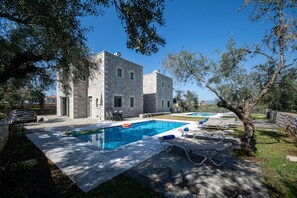 Torri di Pietra Due Stoupa Reviews, Deals & Photos 2026 - Expedia