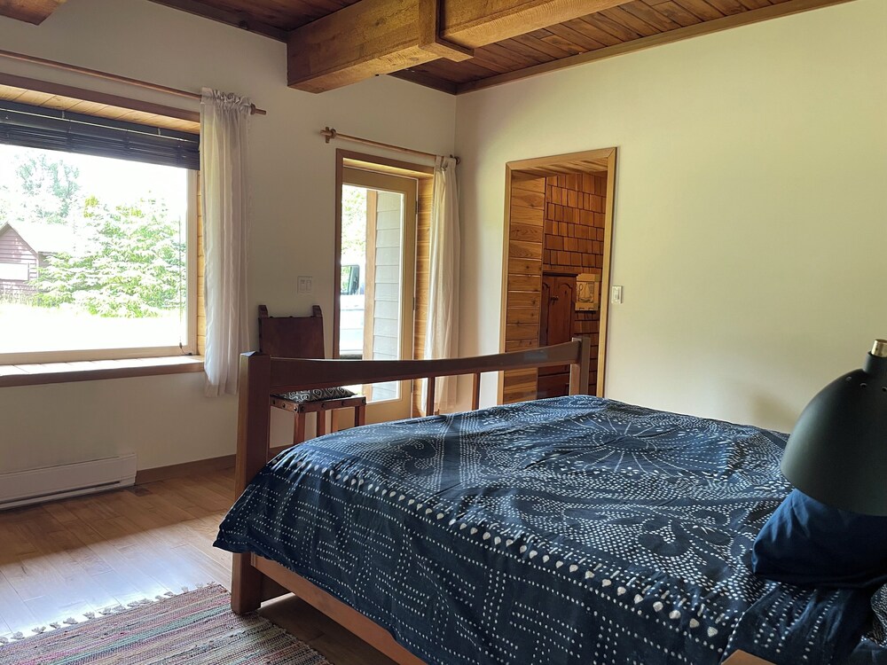 Your Riverfront Sanctuary: Unplug in the Sayward Valley - Strathcona ...