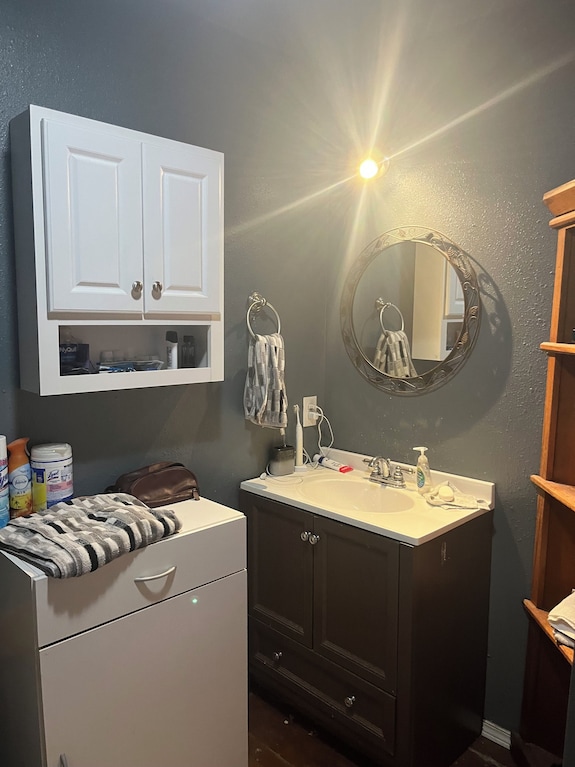 Charming Lakeview Cottage - Everett, WA