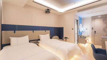 Quarto casal conforto | Escrivaninha, Wi-Fi de cortesia