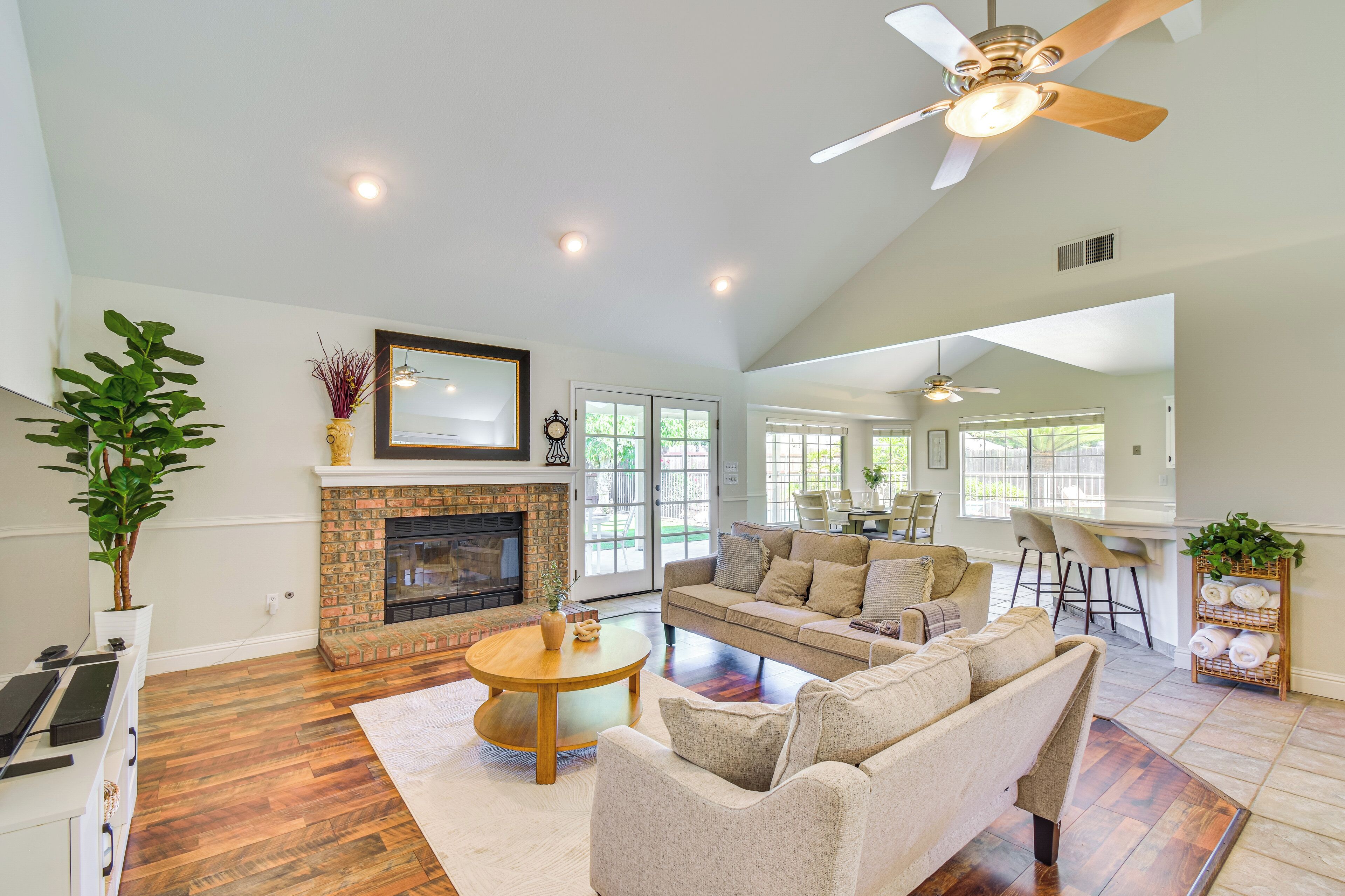 Clovis Family Home: Private Pool, Near Old Town! - Clovis, CA