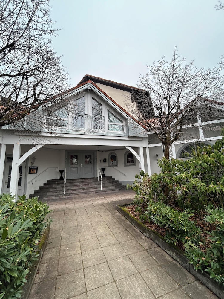 Low Budget Aubing Apartmenthostel - 뮌헨