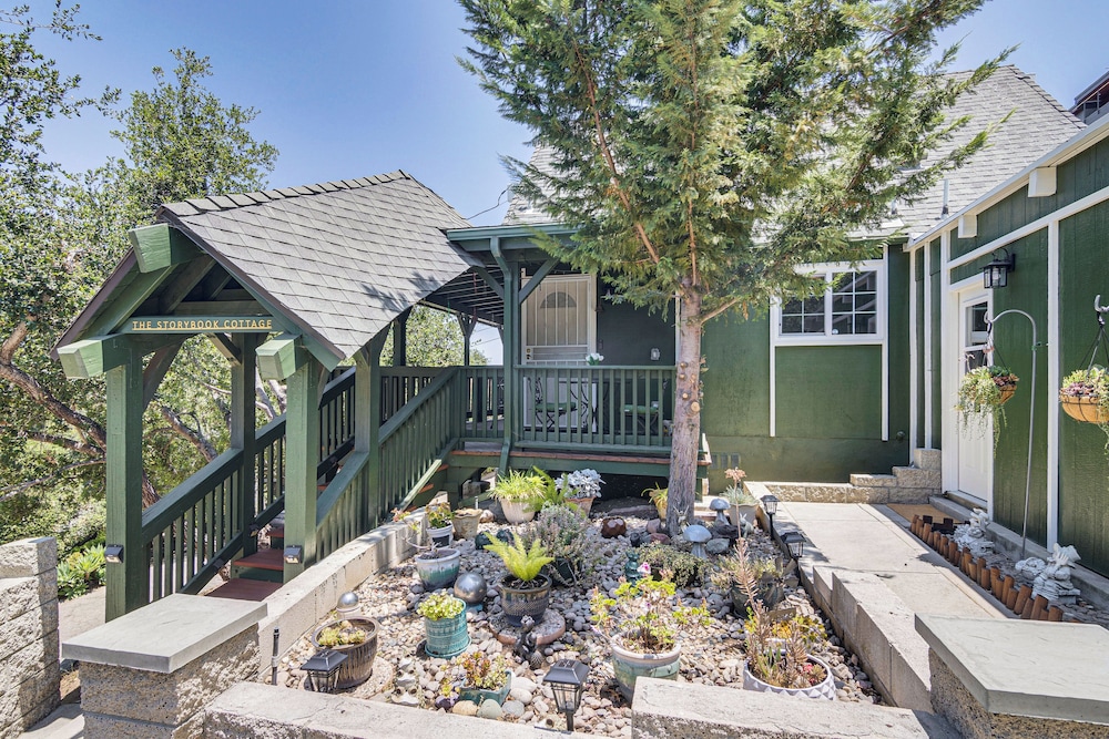 The Storybook Cottage: Every Stay Tells A Story! - Camarillo, CA