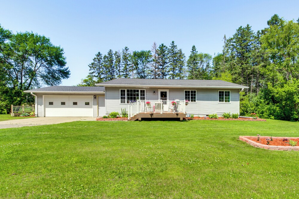 Country Living Near Main St: Quiet Minnesota Home - Compton Township, MN