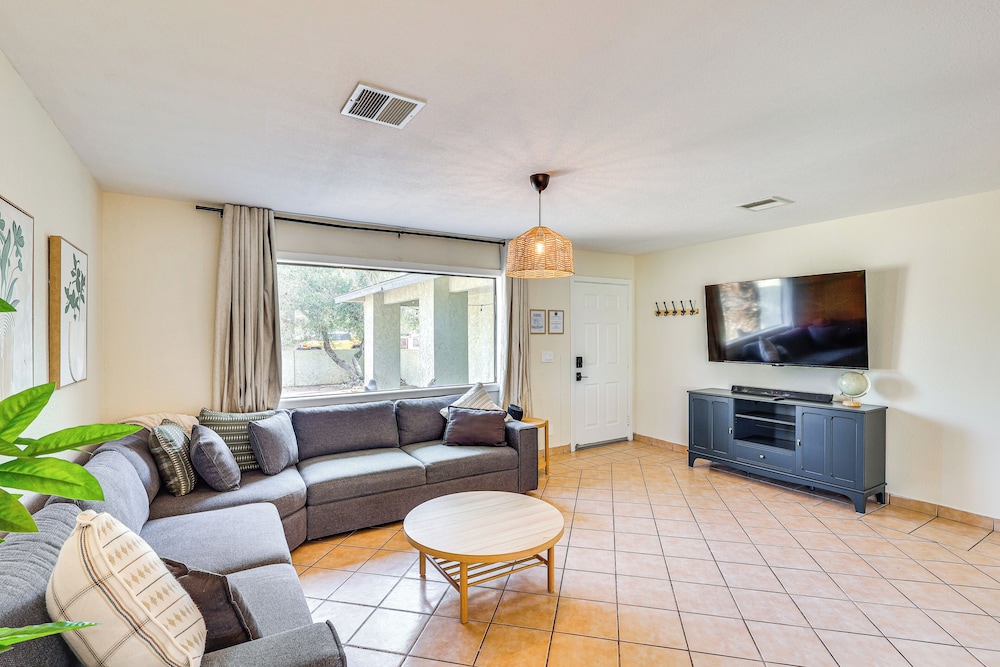 Walk To Colorado River: Family Home W/ Yard! - Laughlin, NV