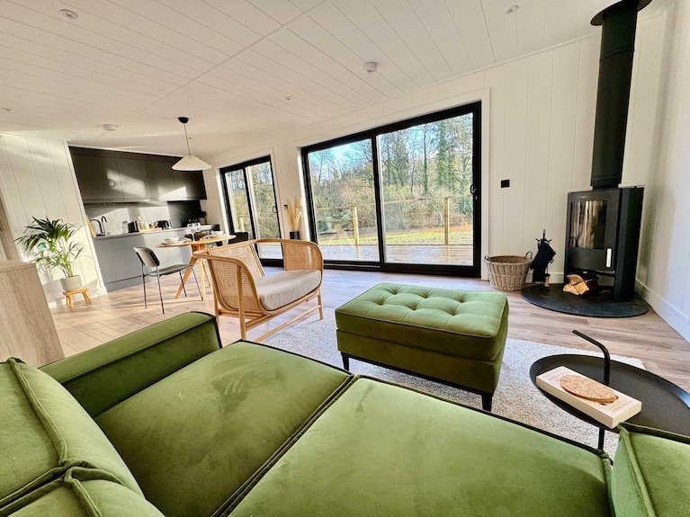 Eco Retreat With River Views In Shropshire - Shropshire