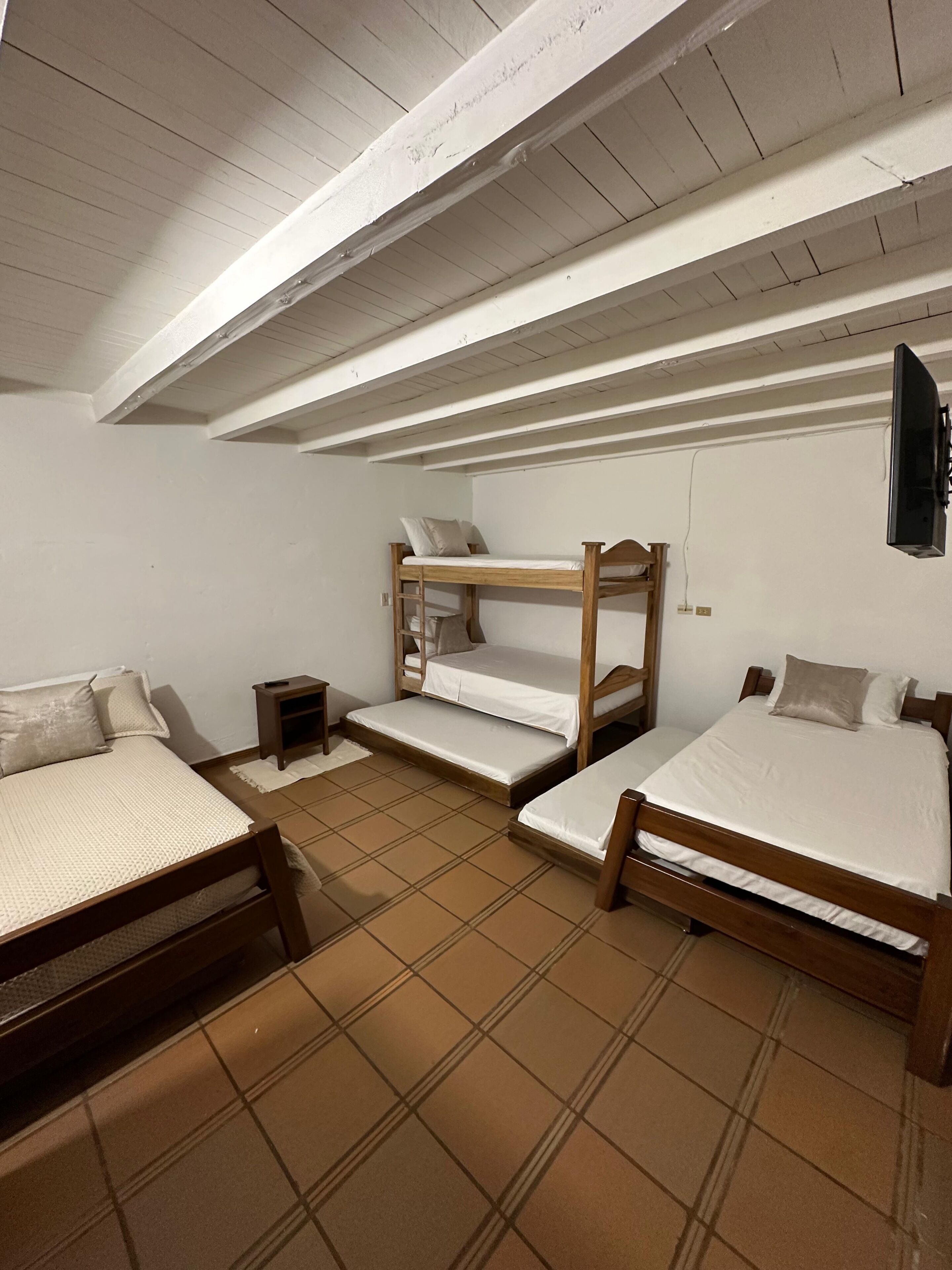 Quarto família | Wi-Fi de cortesia, roupa de cama