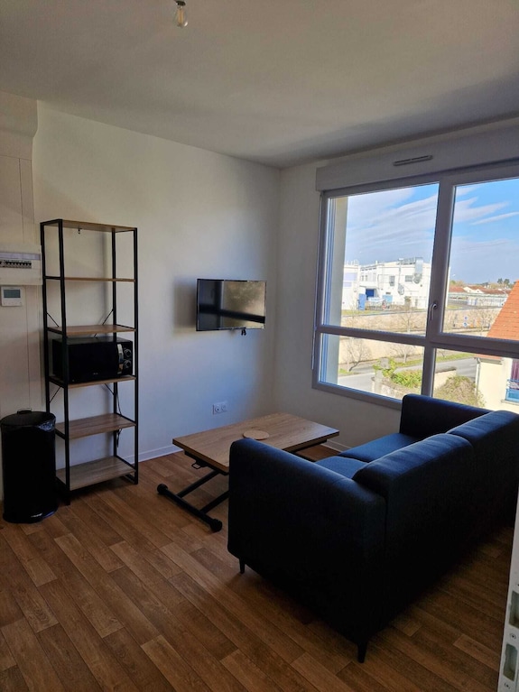 Apartamento-apartamento-baño Privado Con Ducha-vista A La Ciudad - Bourges