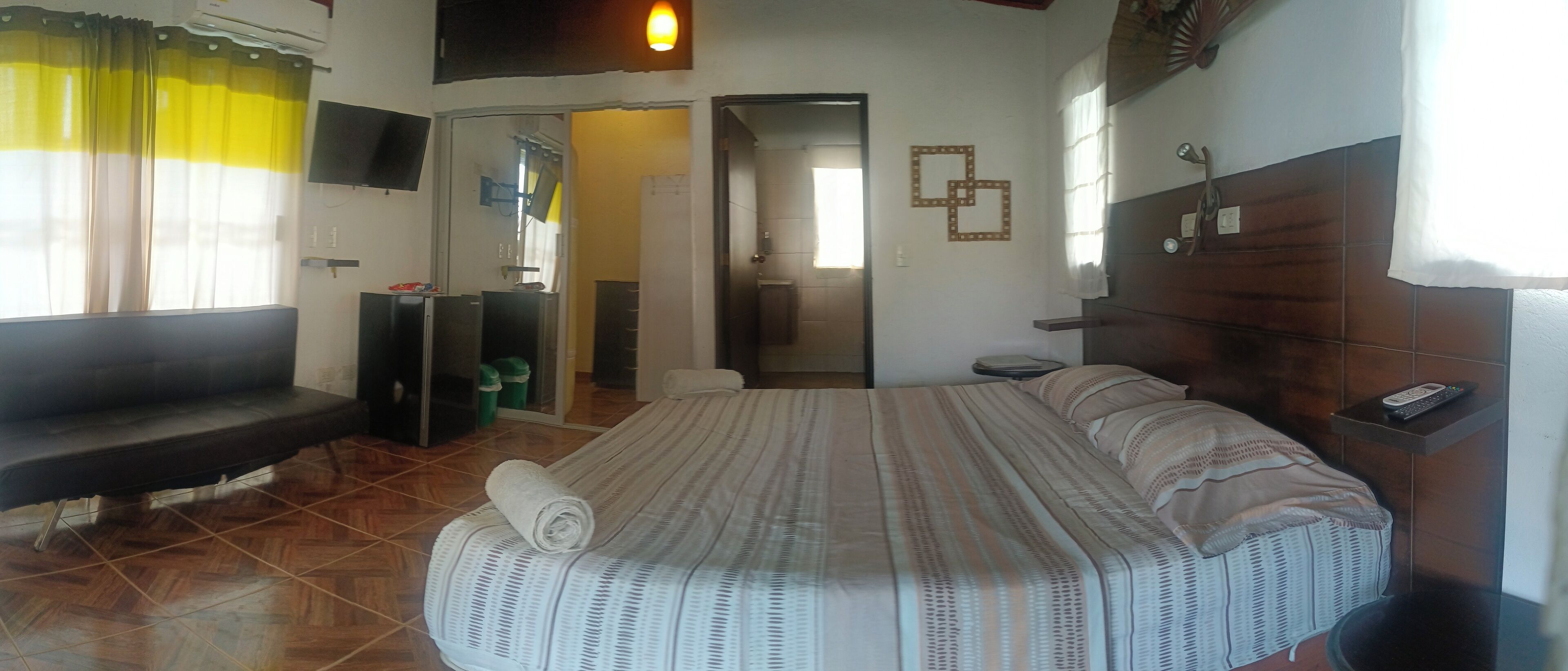 Suite Deluxe, vista para o oceano | Cofre no quarto, ferro/tábua de engomar, Wi-fi grátis 