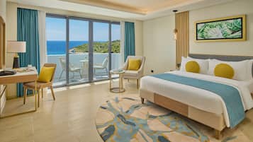 Junior Suite with Extra Space and Terrace | Cofre no quarto, secretária, ferro/tábua de engomar, Wi-fi grátis