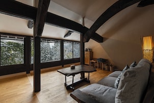 Suite de Luxo, vista para o rio | Sala de estar