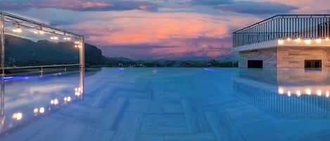 Piscina externa