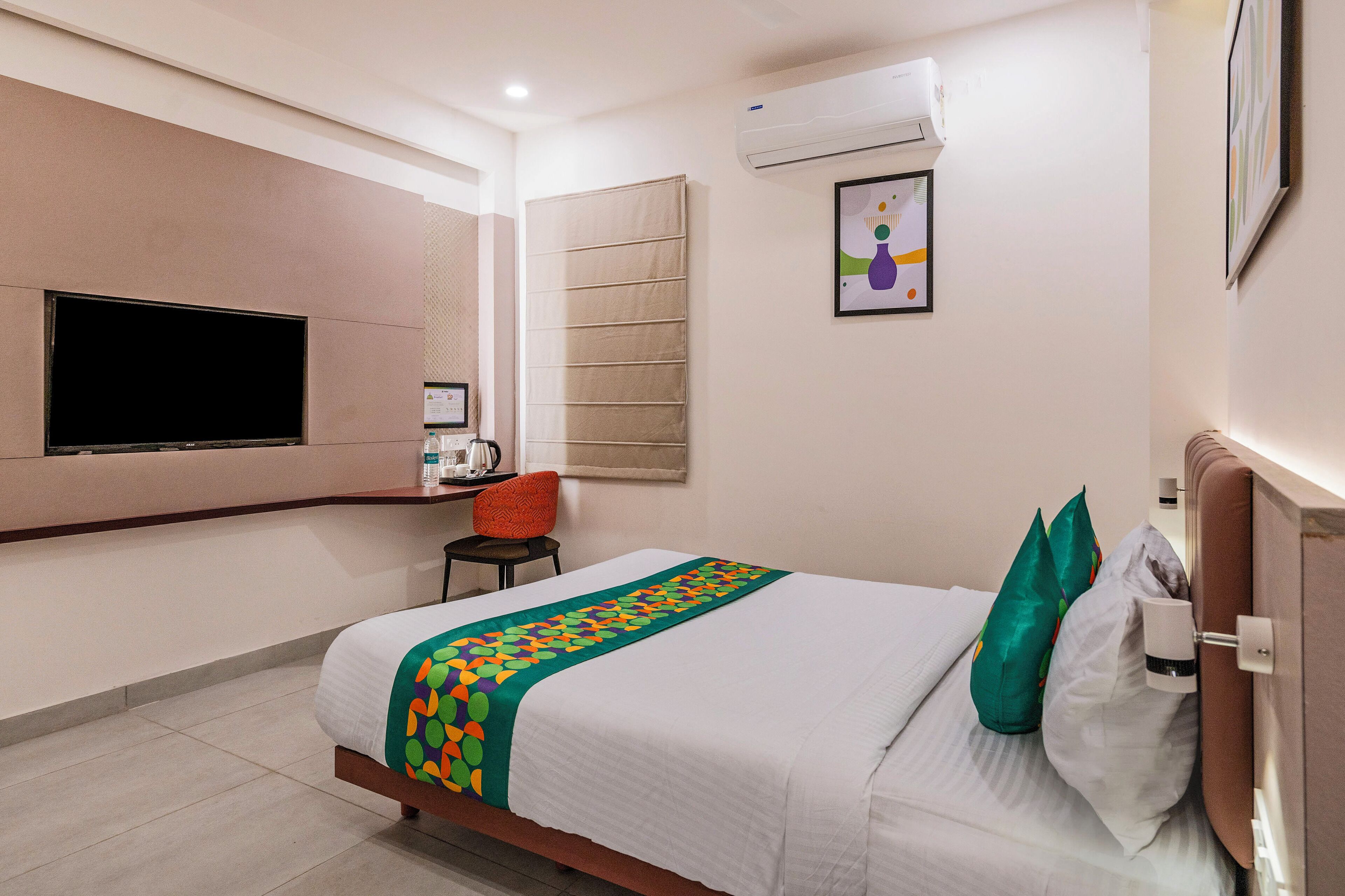 Quarto casal luxo | Ferros/tábuas de passar roupa