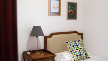 Apartamento Familiar, Vista para a cidade (2) | Cortinas/cortinados opacos, ferro/tábua de engomar, Wi-fi grátis