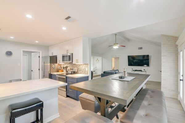 Golf & Get Outside - Family Home In Houston! - Houston, TX