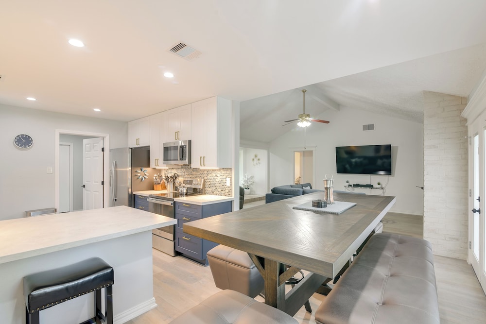 Golf & Get Outside - Family Home In Houston! - Houston, TX