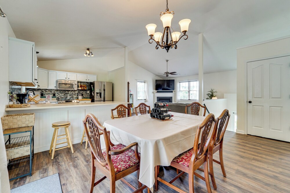 Day Trip To Shenandoah Np: Movie Night-ready Home - CrossKeys Vineyards, Mt Crawford