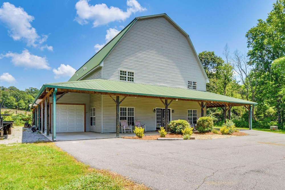 The Barndominium At Hawks Creek Farm! - Clermont, GA